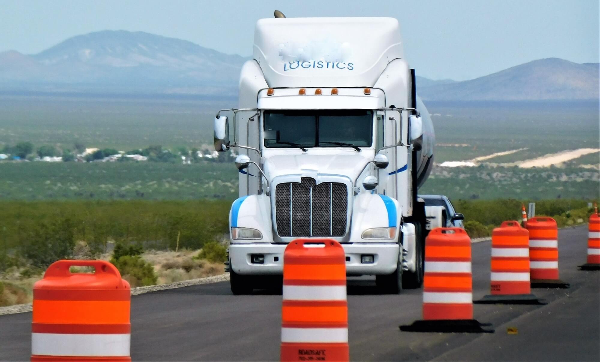 Diamond Express Courier Services | Trucking Company near me